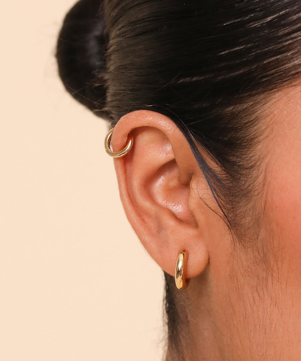 How To Wear Cartilage Hoops | Astrid & Miyu